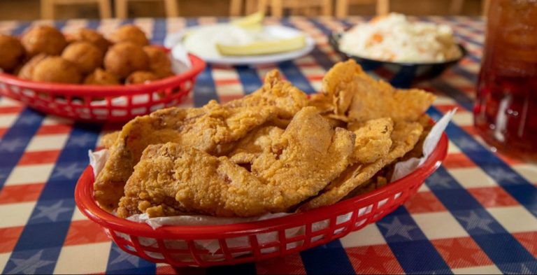 Huck Finn's Catfish Restaurant in Pigeon Forge