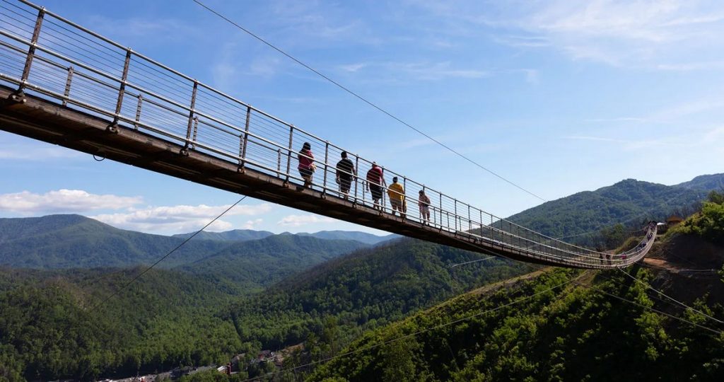 Gatlinburg SkyBridge: Legendary Pedestrian Suspension Bridge